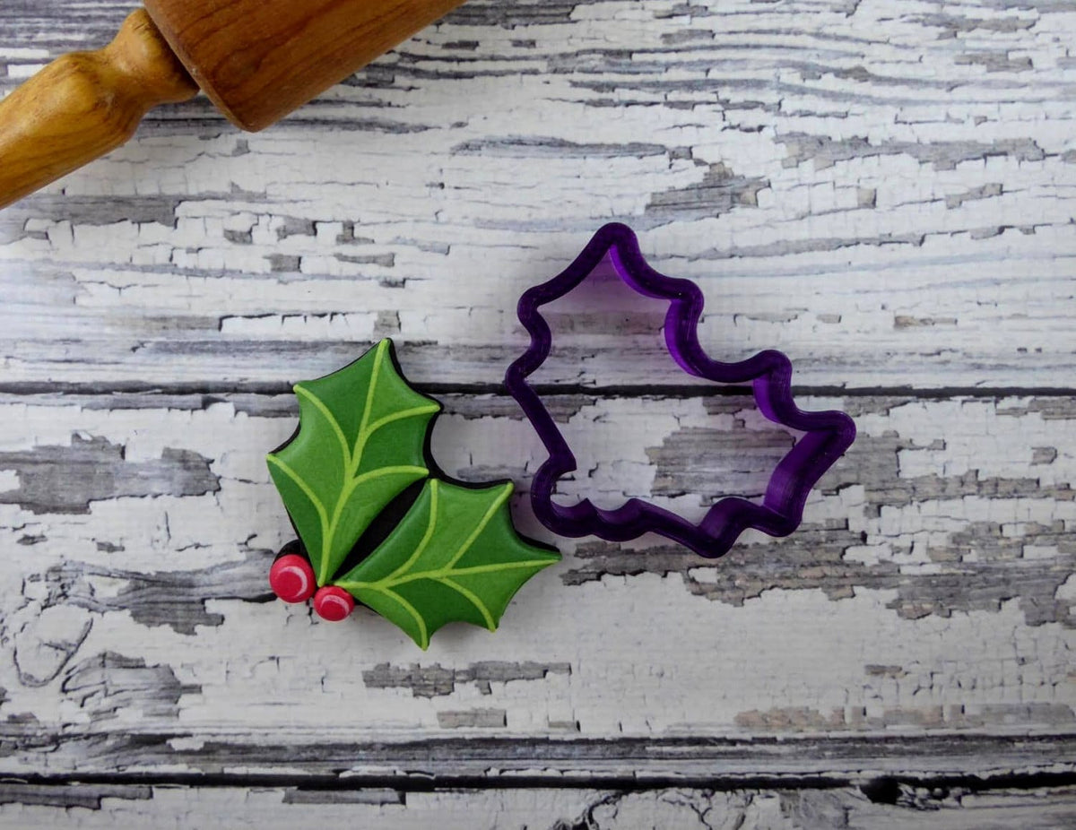 Holly with Berries Cookie Cutter – Bobbi's Cutters
